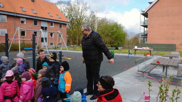 Små ben løb ny legeplads i møde | ugeavisen.dk