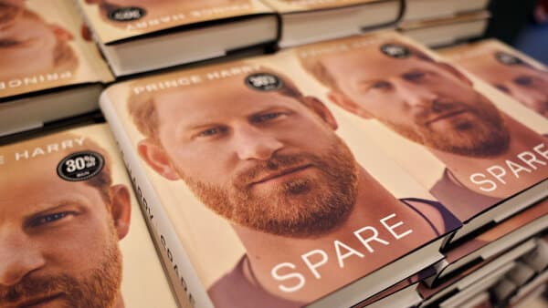 Prins Harry-bog er kun tidligere overgået af Harry Potter-succesen ...