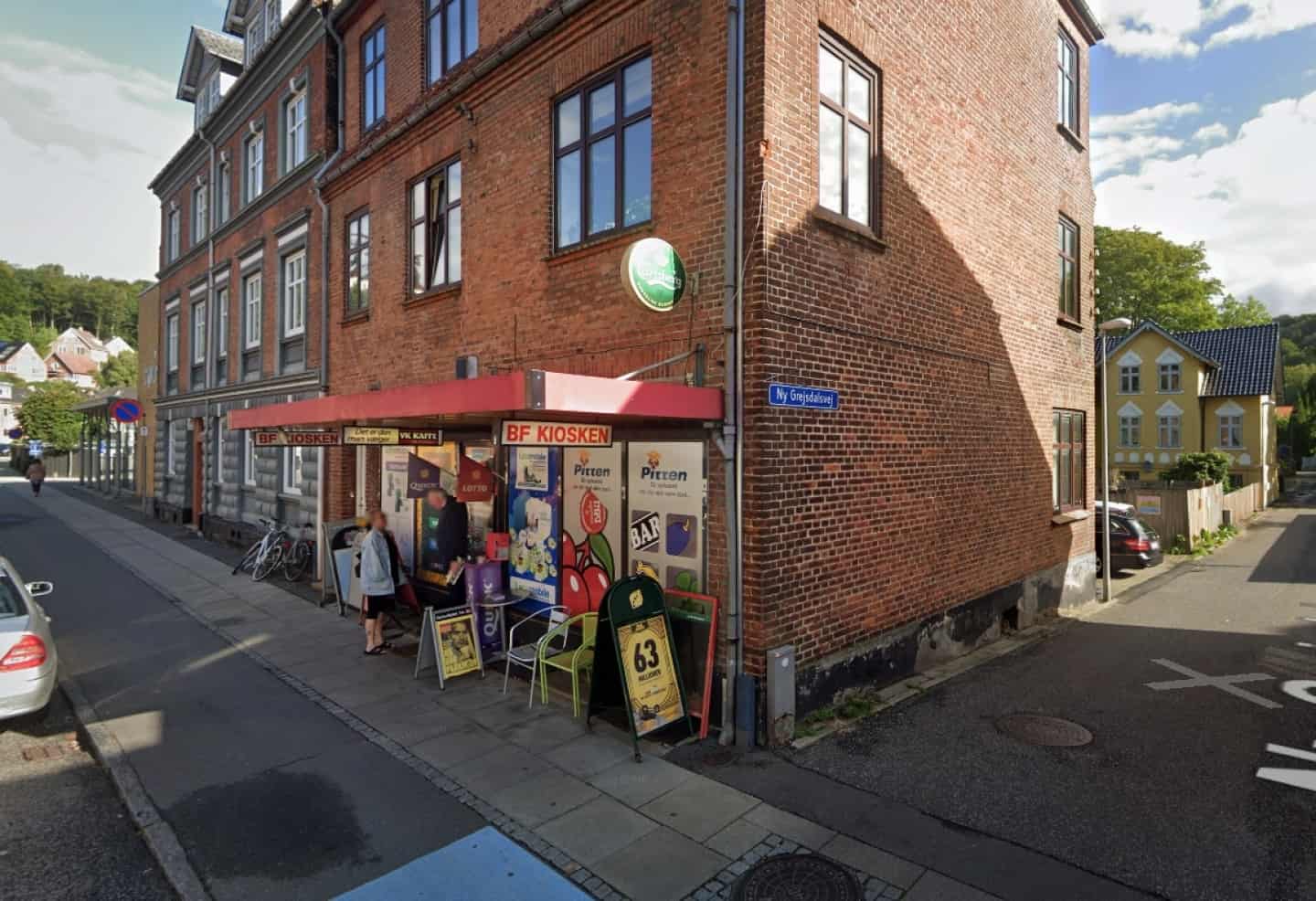 Mange meninger om udskældt kiosk: 'Hans varer er alt for gamle, og der ...