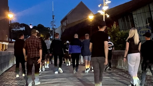 Hells Angels kom på besøg i Vejle: Over 50 mænd med rygmærker ...