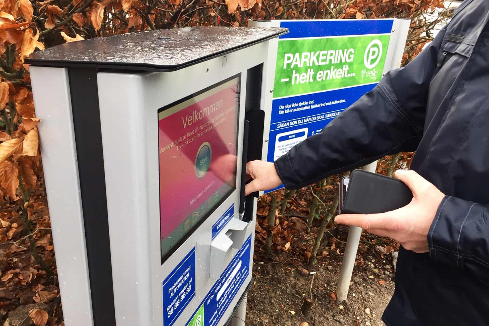 Kameraer holder øje: Bøder er fortid på stor midtby-parkeringsplads ...