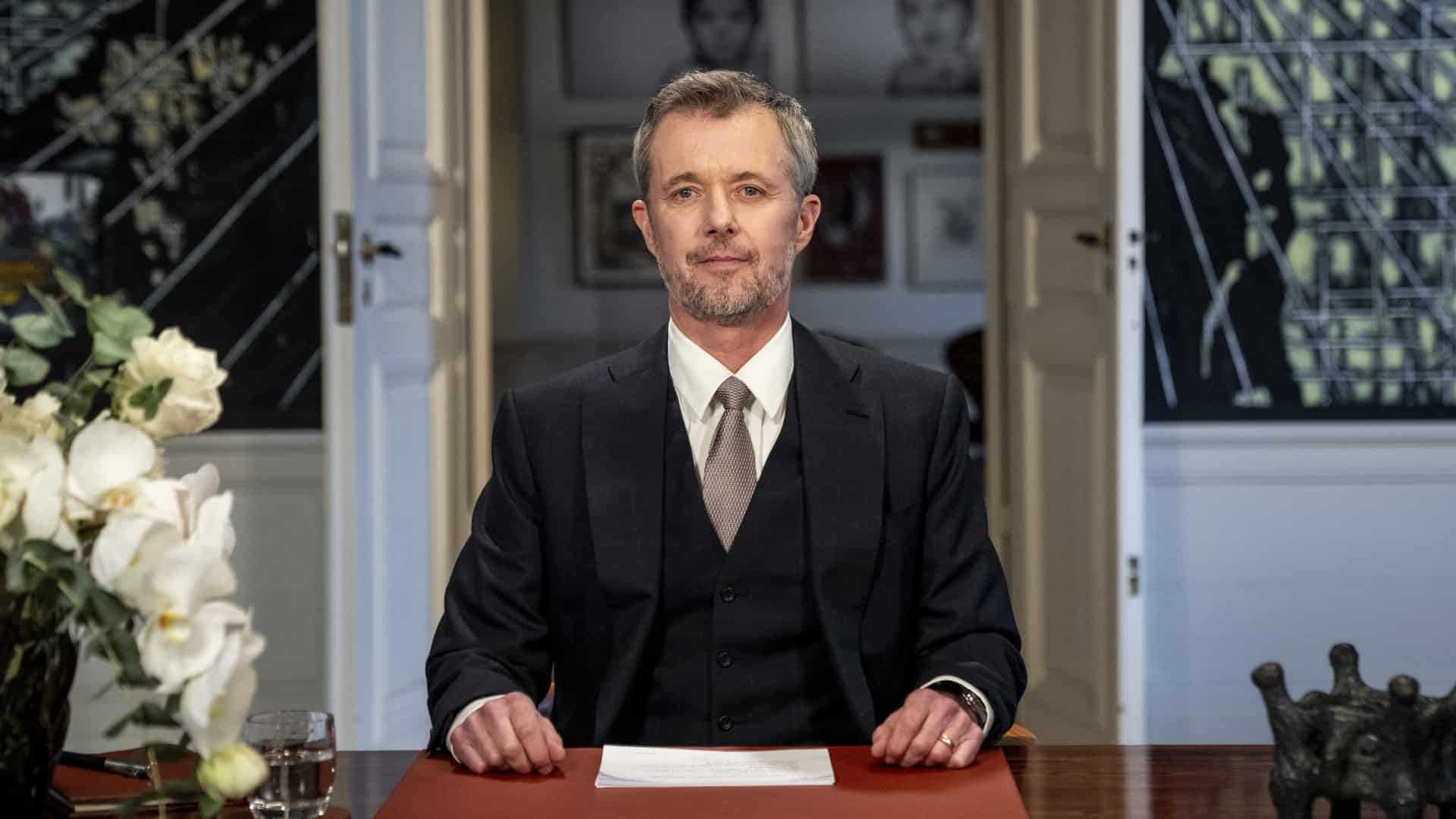 Royal rus: Gud bevare Kong Frederik! | ugeavisen.dk