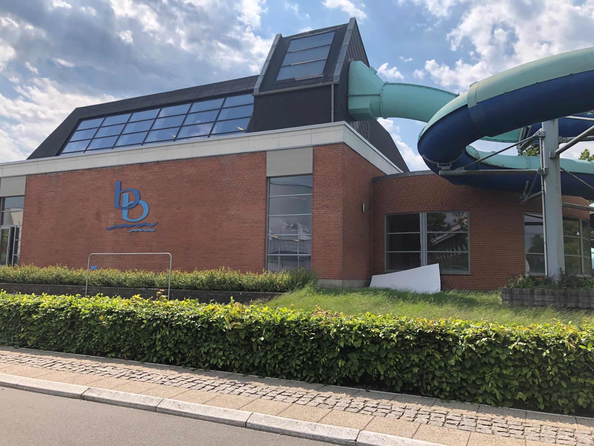 Du må vente på svømmeturen: Derfor bliver åbningen af svømmehal udskudt ...