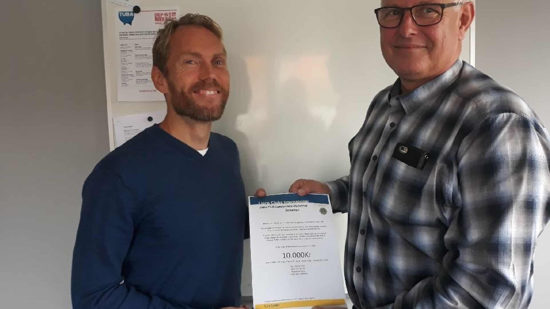 10.000 tulipan-kroner til Tuba | ugeavisen.dk