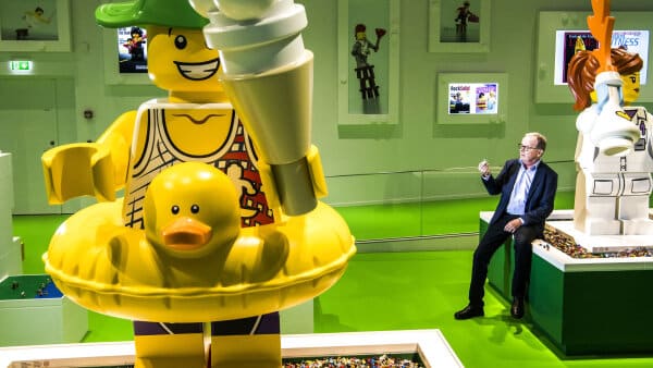 Lego-ejer køber virksomhed for 6,7 milliarder kroner | ugeavisen.dk