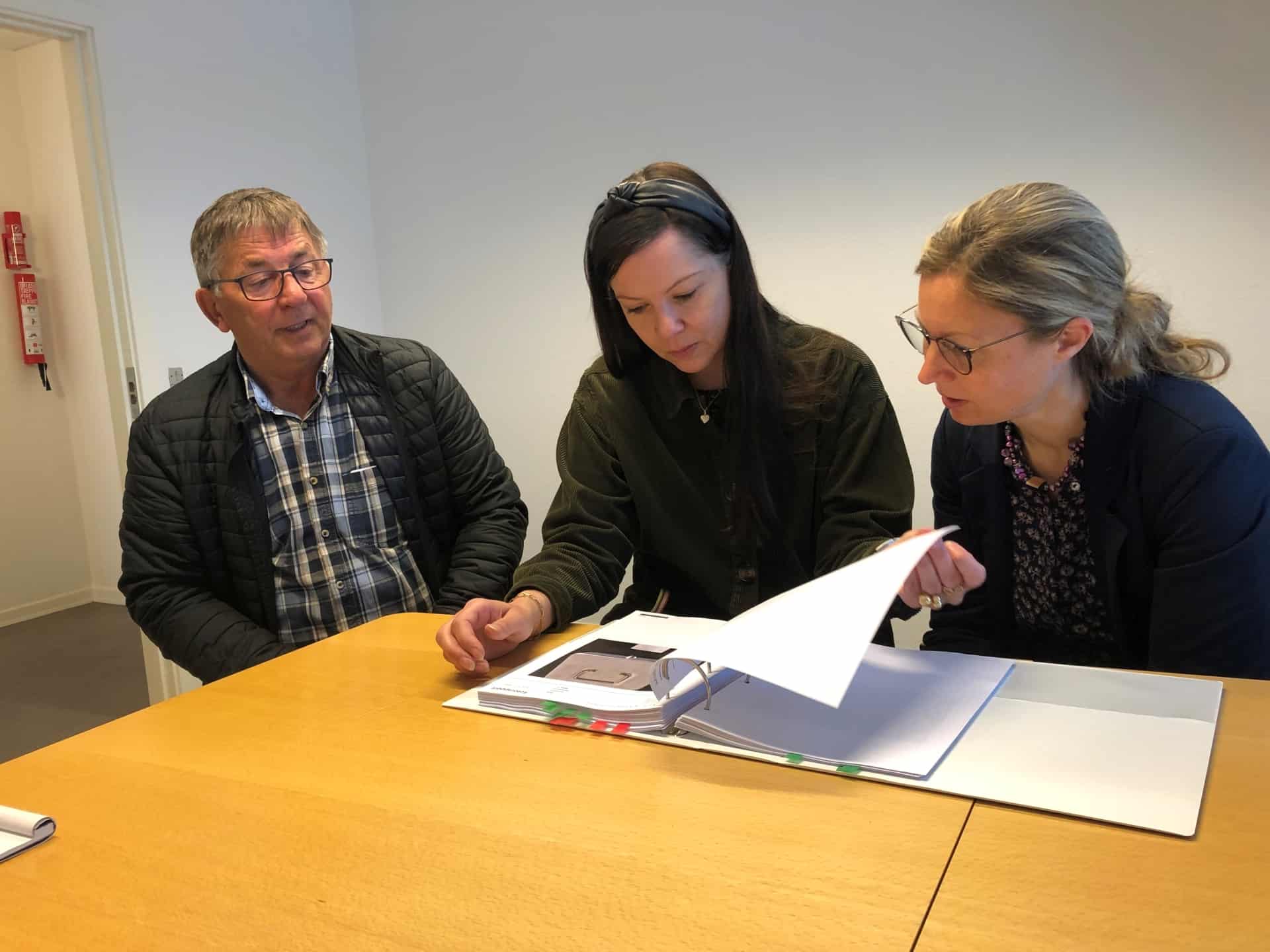 Kvinde dømt for stribevis af indbrud, mens efterladte var til ...