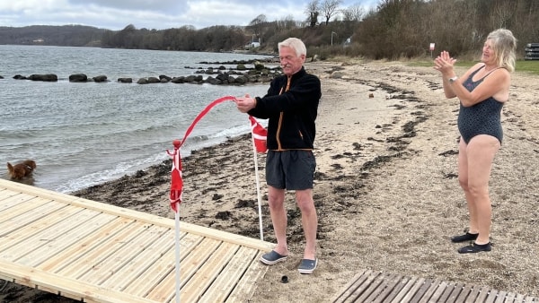 Juhuuu: Vinterbadere i Daugård har fået deres helårs-badebro | ugeavisen.dk