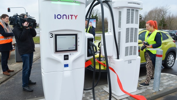 Elbiler: Fire nye ladestandere i Nyborg | ugeavisen.dk