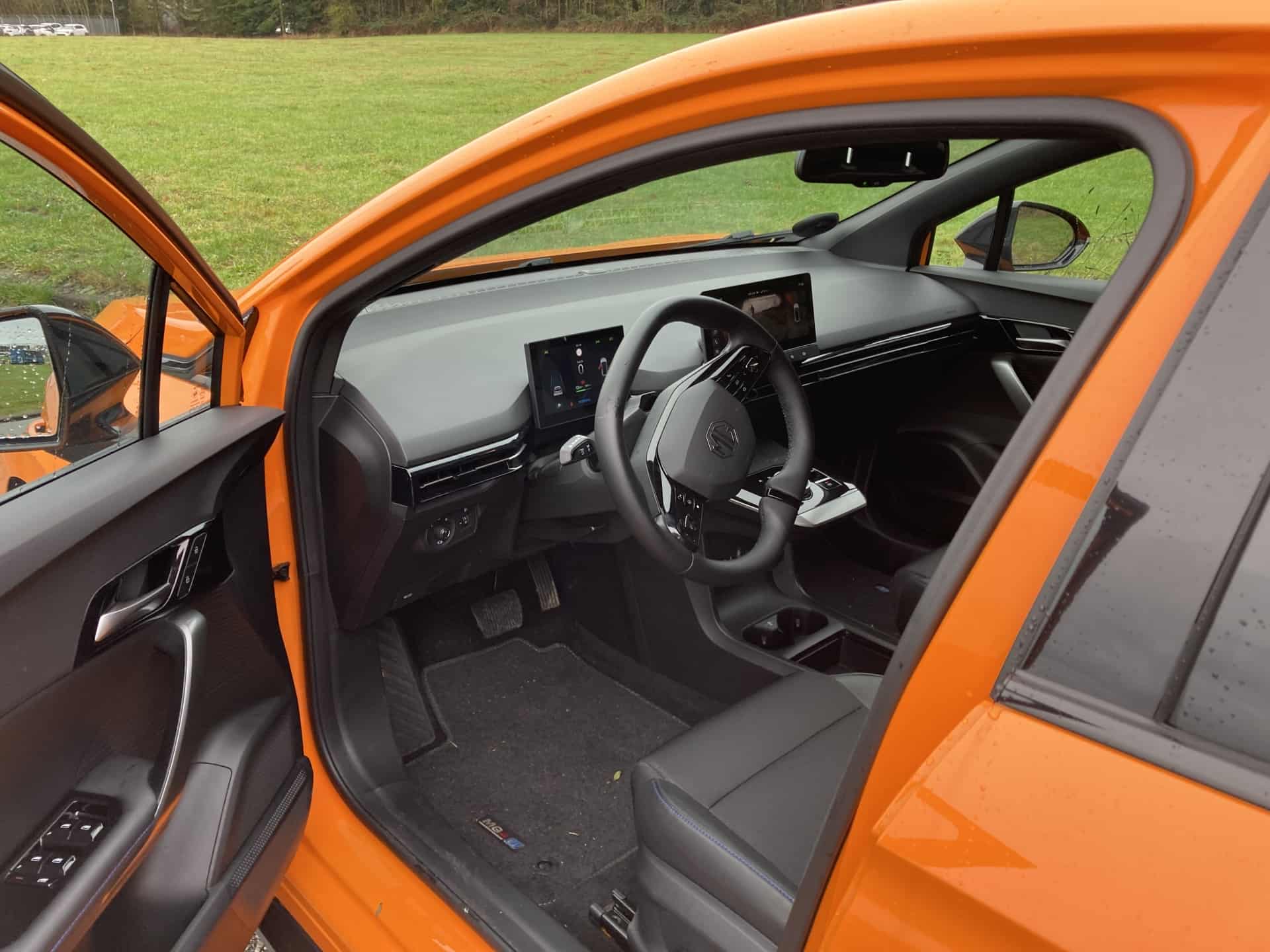 Kør "orange" med MG - Der er sparet lidt for meget på den første elbil ...