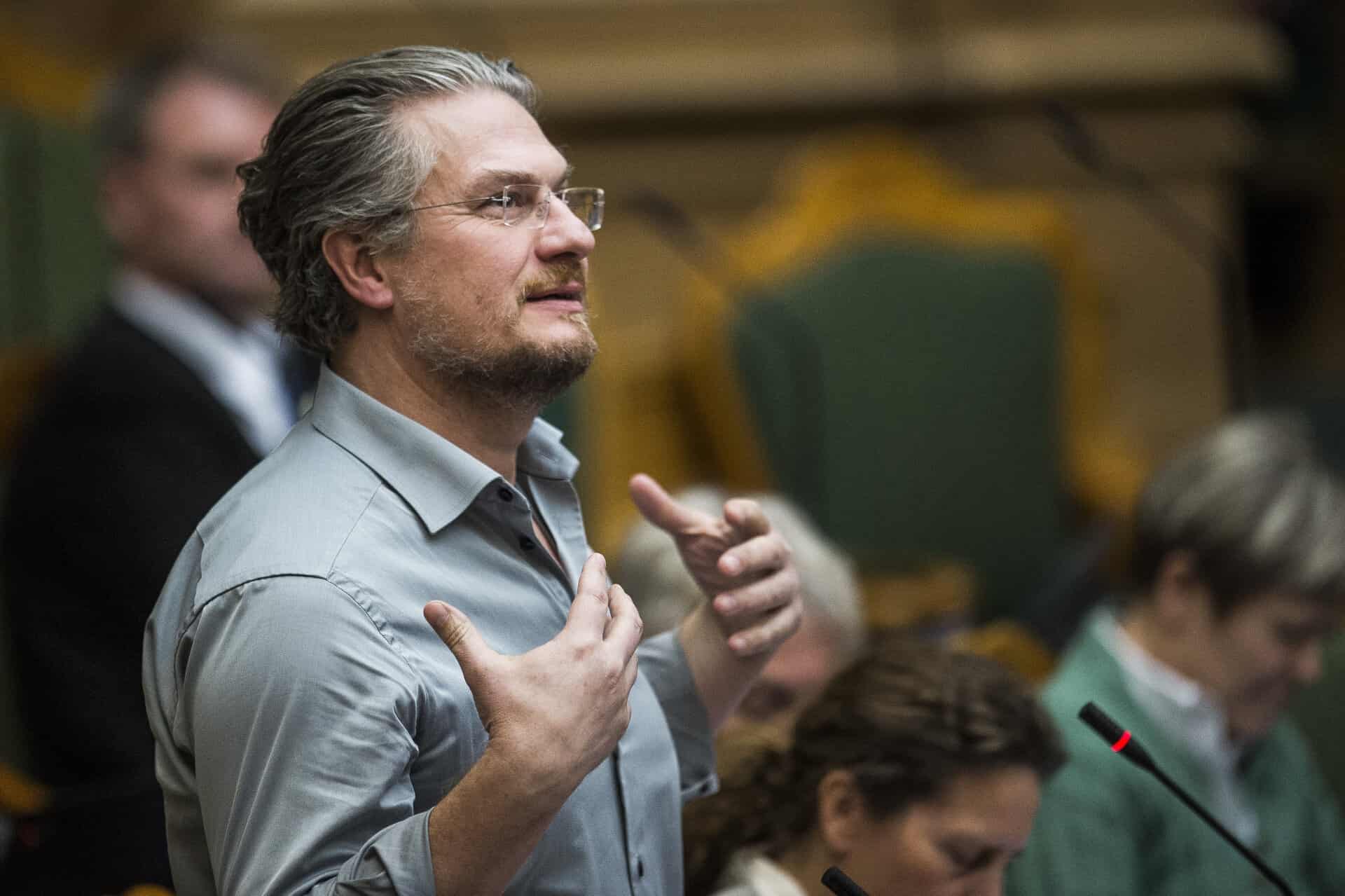 Henrik Dahl fylder 60 år: Han eksploderede i ærlighed efter valglussing ...