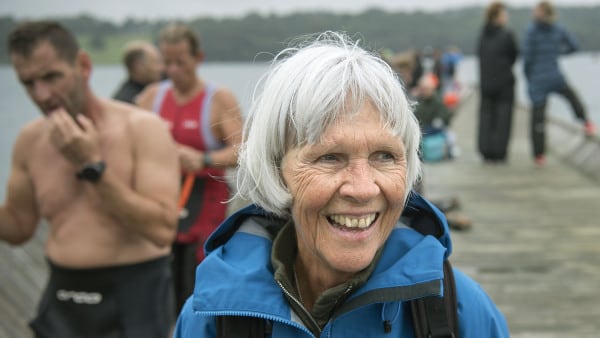 75-årige Birgit bader hver eneste dag: Det bedste der er sket for mig ...