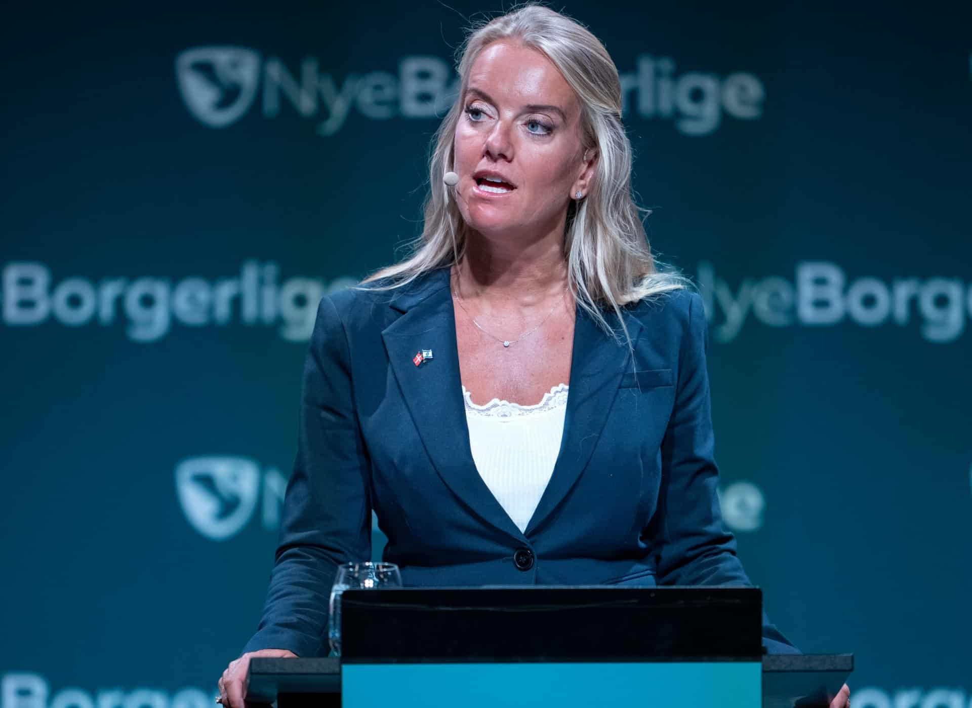 Pernille Vermund bør forlade folketinget | jv.dk