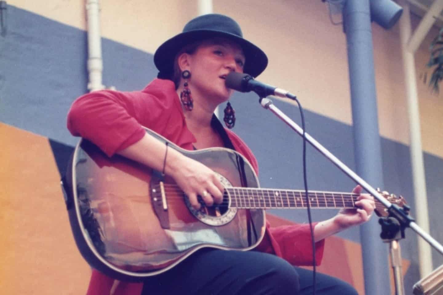 Efter 60 år med fuld fart trapper Hanne Lynge ned: Jeg vil forsøge at ...