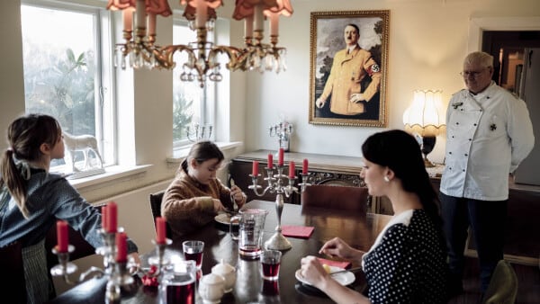 "Usmageligt" og "må opleves": Nazi-rollespil skaber stor debat | faa.dk