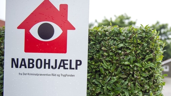 Påskeharen er ikke politibetjent: Lad naboerne passe dit hus i ... Påskeharen er ikke politibetjent: Lad naboerne passe dit hus i ...