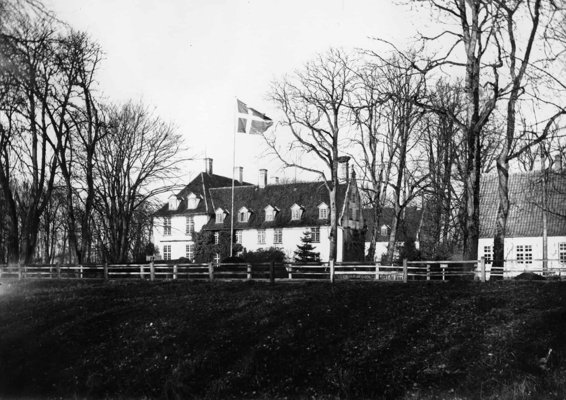 Udstilling og bog markerer genforeningen | ugeavisen.dk