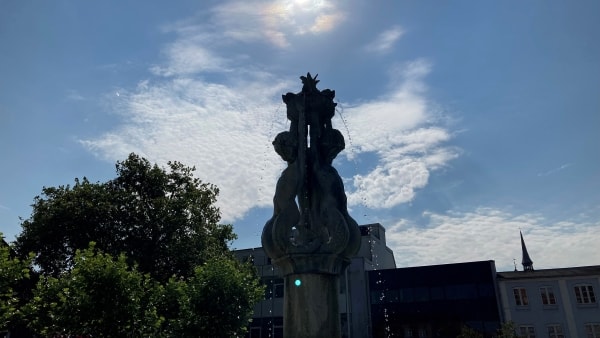 Hold øje med springvandet på Gravene på onsdag - derfor bliver det ...