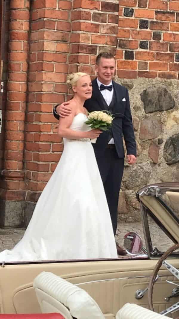 Louise og Mickey Pihl Christensen er blevet viet | fyens.dk