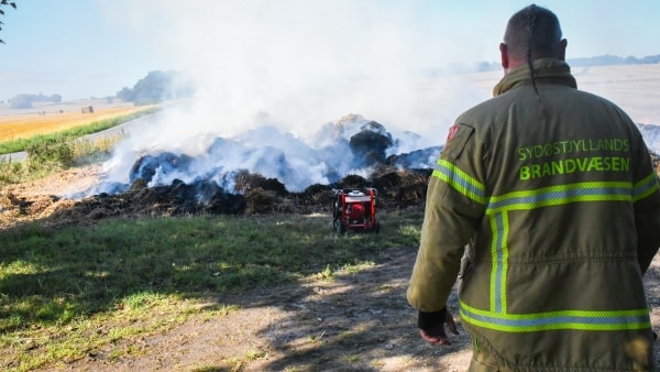 Pyromaner på spil: To anholdte mænd formodes at stå bag flere ...
