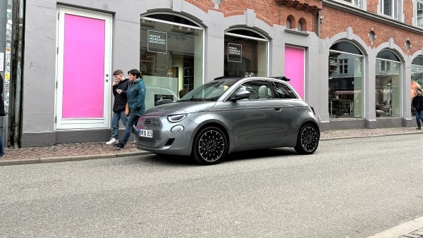 Vi tester ny Fiat: En elektrisk charme, der smelter hjerter | stiften.dk