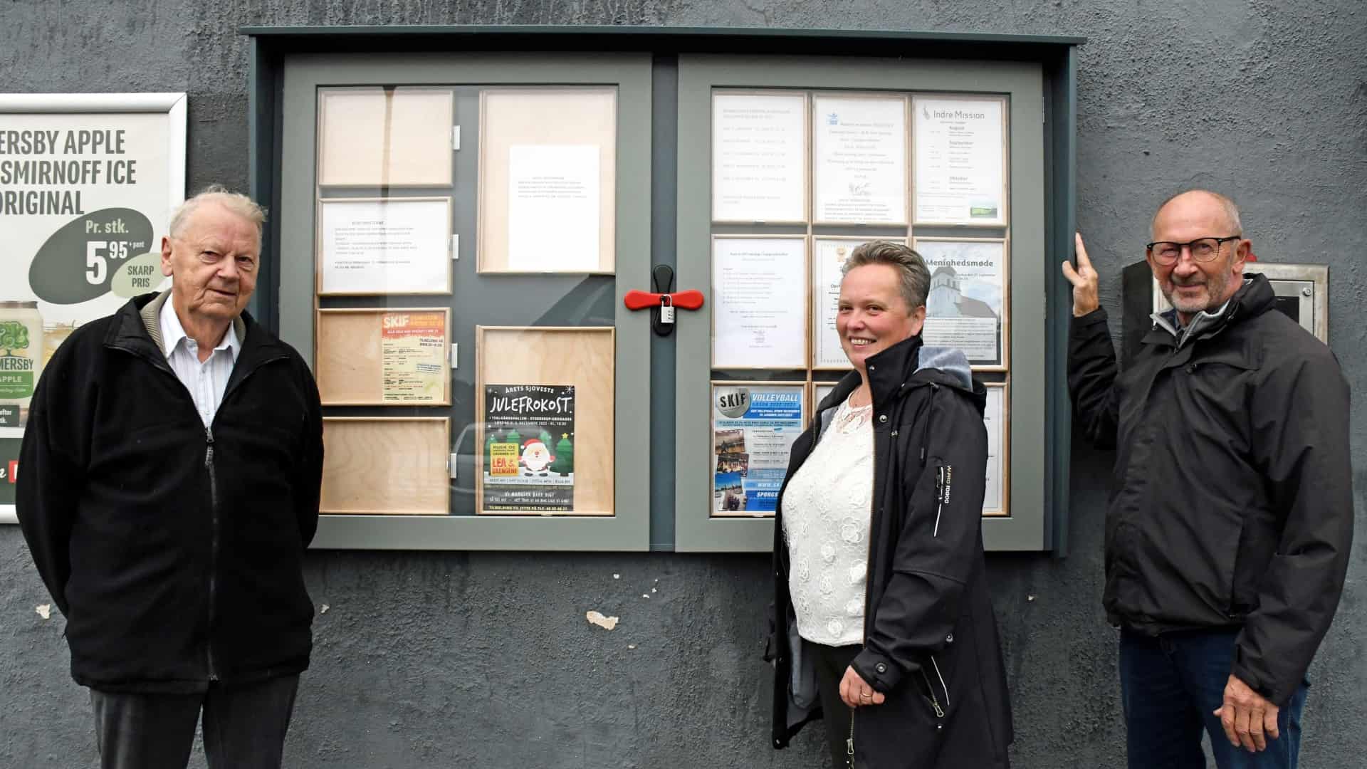 Der sker så meget i landsbyen, at den gamle infotavle blev for lille ...