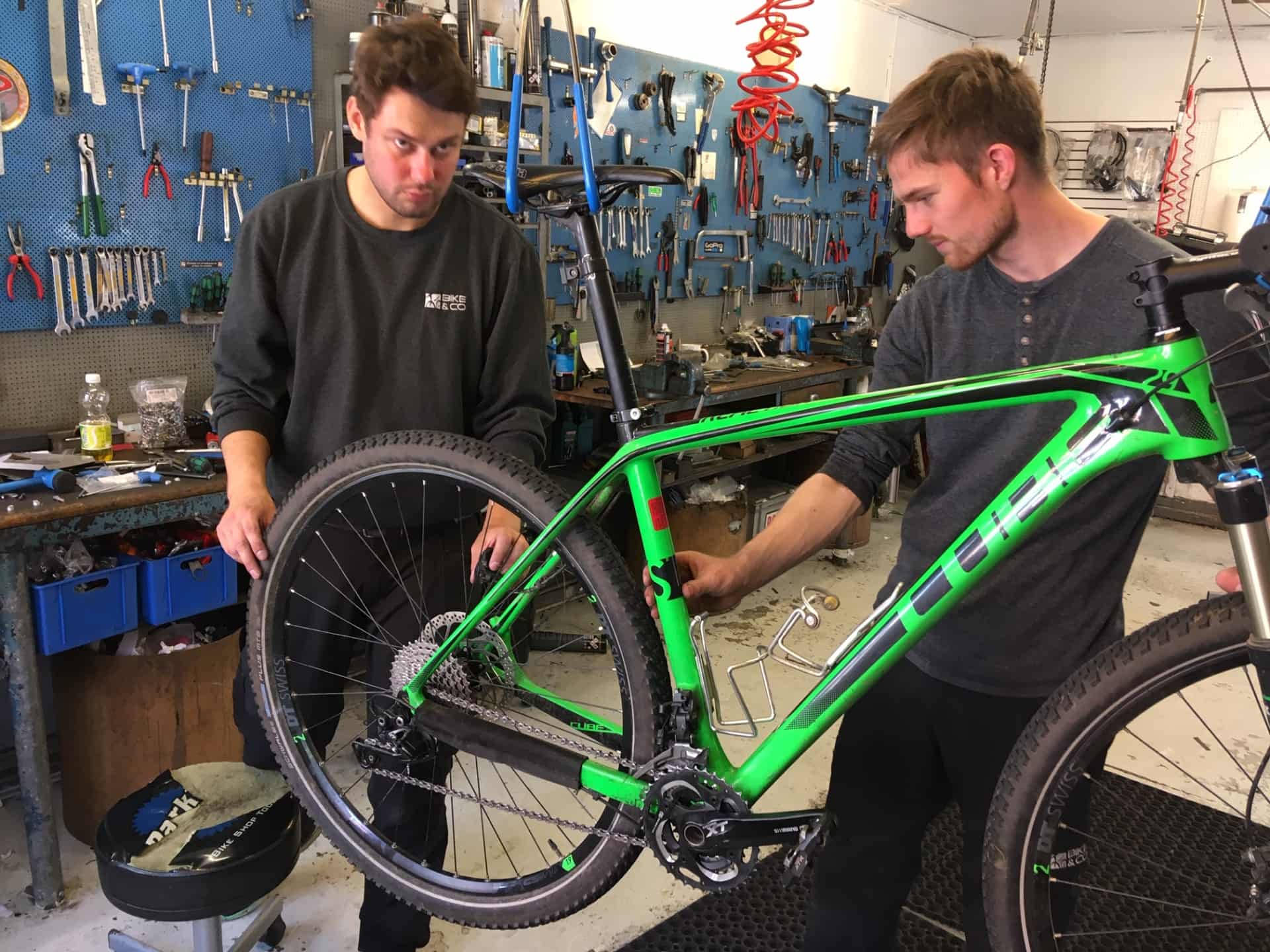 Klogt at tjekke din cykel inden løbet | ugeavisen.dk