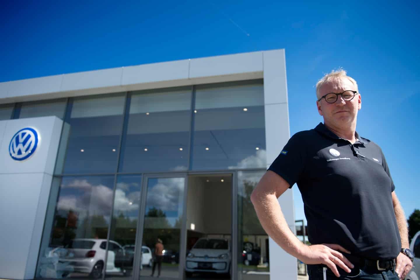 "Groft uforsvarlig forretningsførelse": Stor bilforhandler og ...