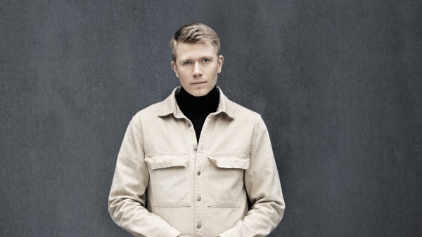 Julius endte i massivt misbrug på grund af socialt pres: Nu fortæller ...