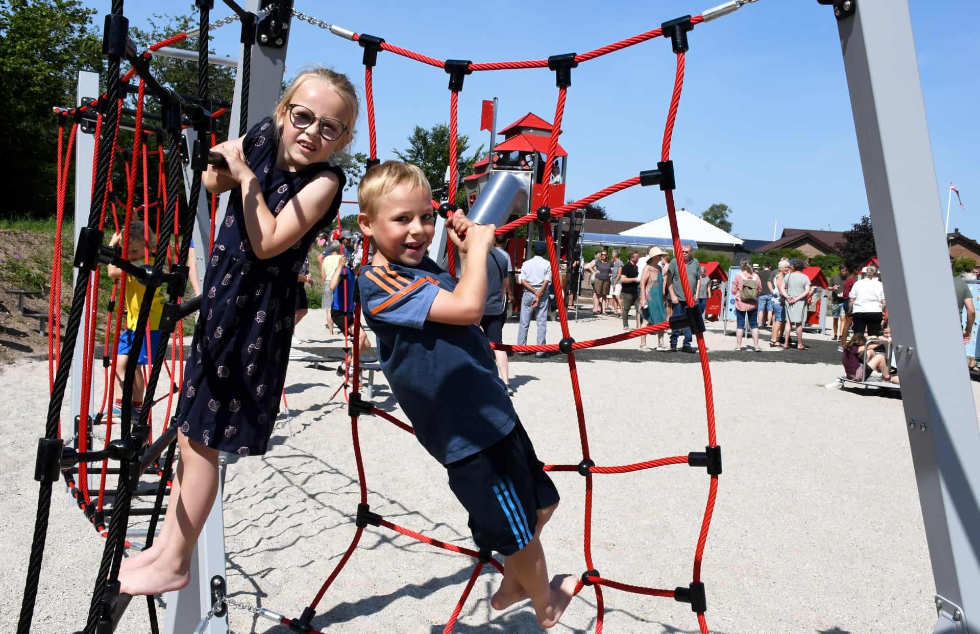 Se de mange billeder: Børn godkendte den nye legeplads i Østbyen | ugeavisen.dk