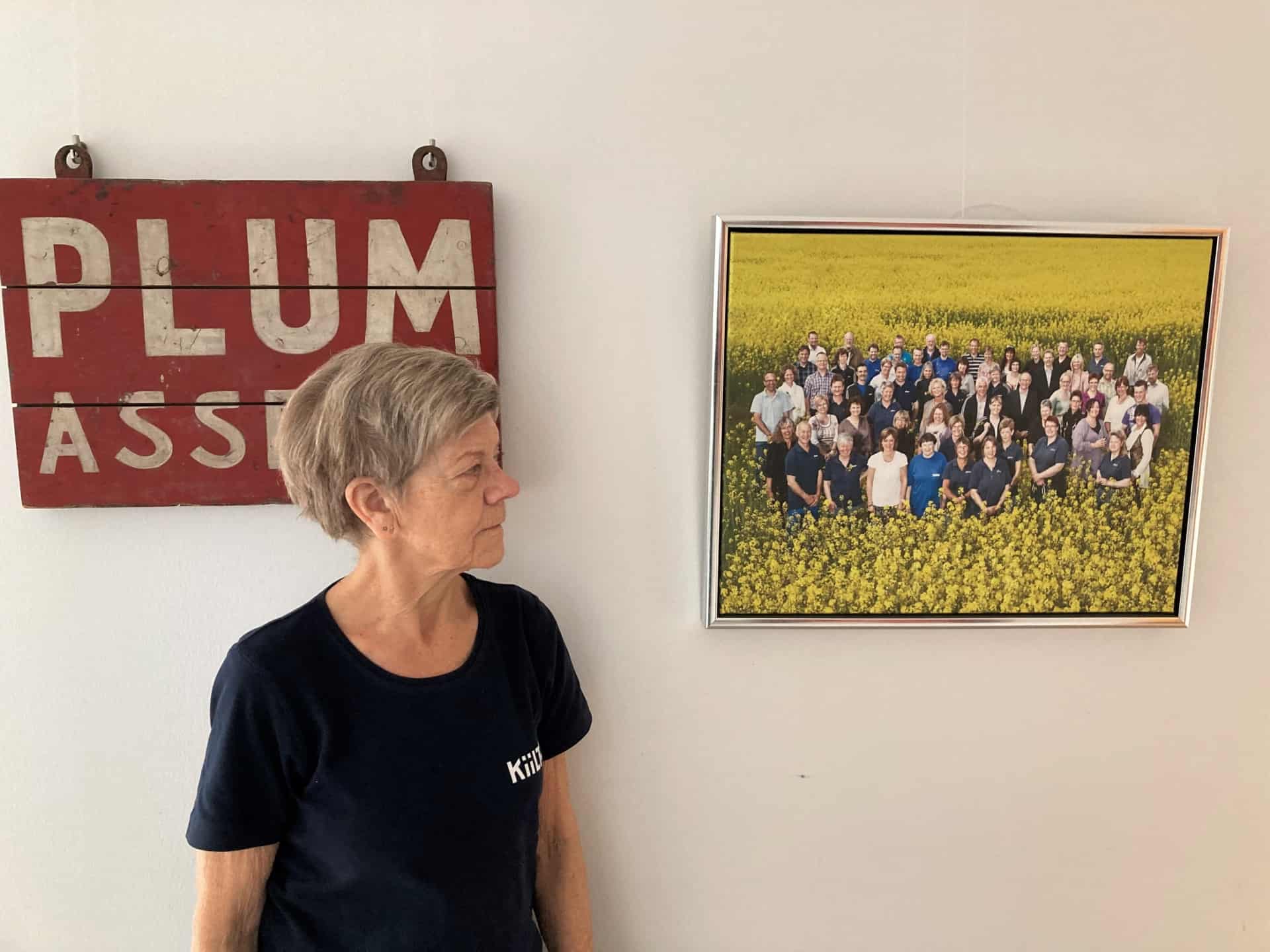 74-årige Inge belønnet for 50 års arbejde i samme firma: - Jeg har ...