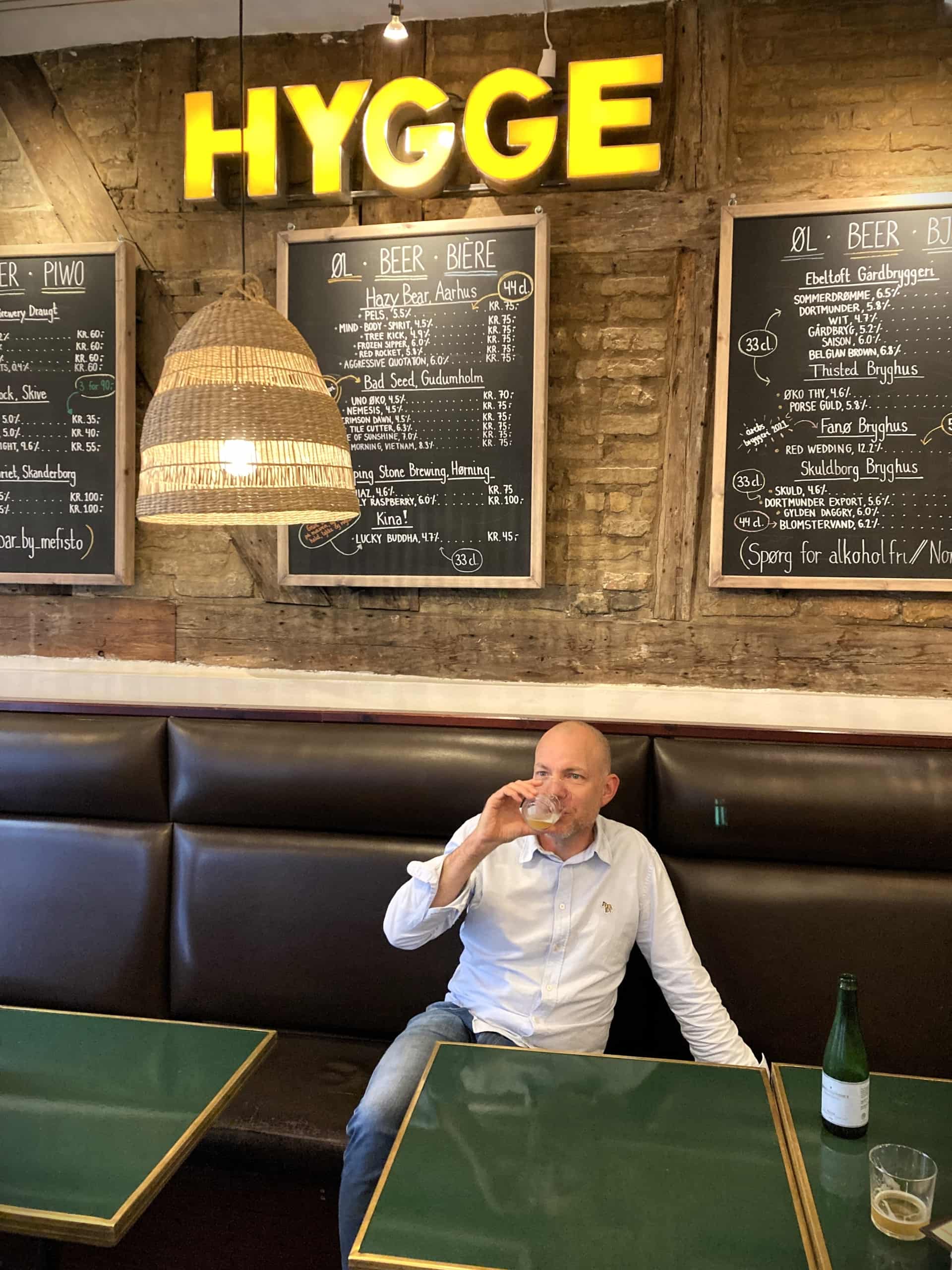 Anders elsker at besøge verdens ølbarer: Nu har han lavet sit eget bud ...