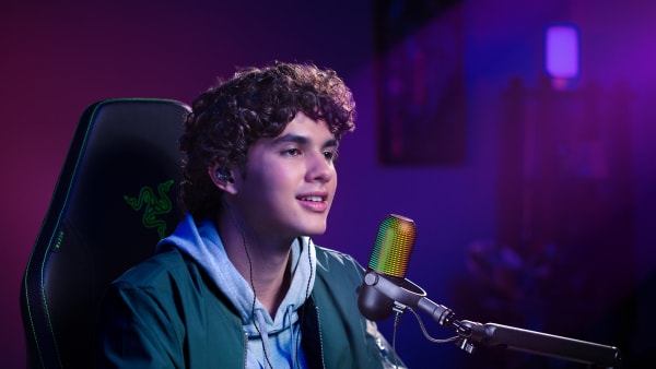 Test: Razer sætter spotlight på mikrofonen med Seiren V3 Chroma ...