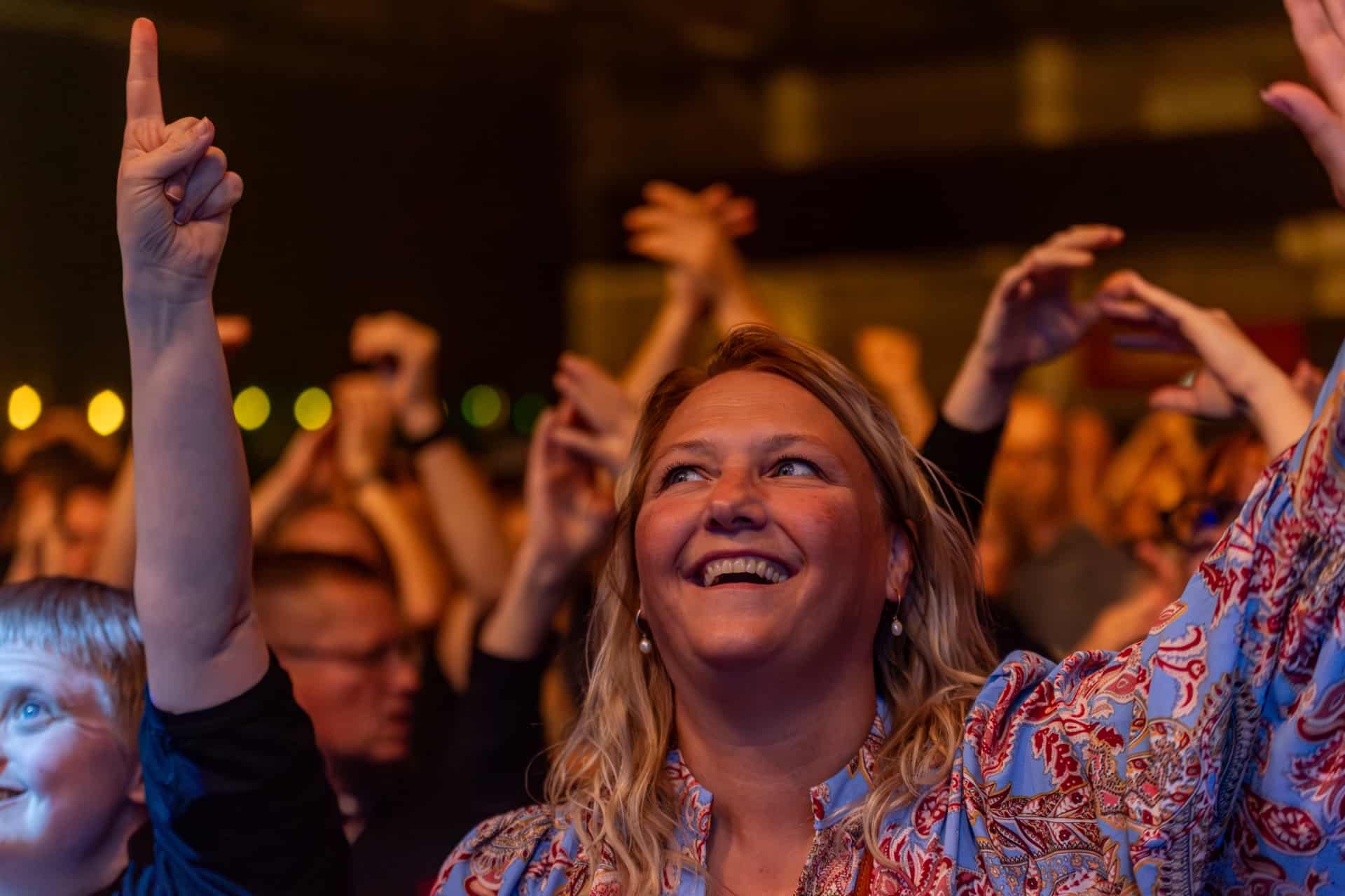 Se billederne fra storladen aften: Hyldestband vækkede Queen til live i ...