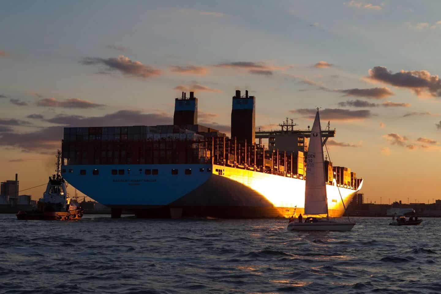 Se billederne: Verdens største containerskib i Aarhus | stiften.dk