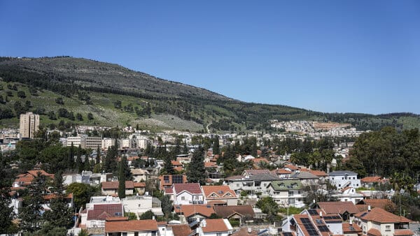 Hizbollah angriber israelsk grænseby med raketter fra Libanon | frdb.dk Hizbollah angriber israelsk grænseby med raketter fra Libanon | frdb.dk