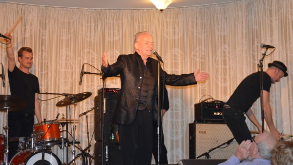 Peter Belli indtog scenen i Løgumkloster | ugeavisen.dk