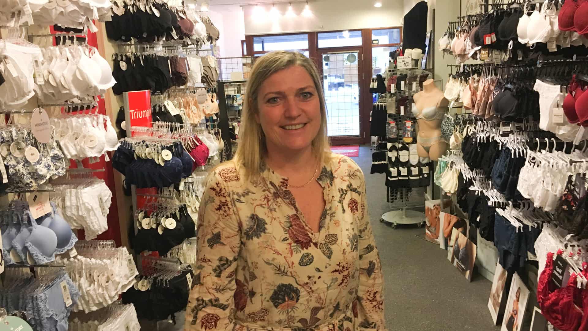 50 år på mandag: Susan har klædt kvinderne på i 27 år | ugeavisen.dk