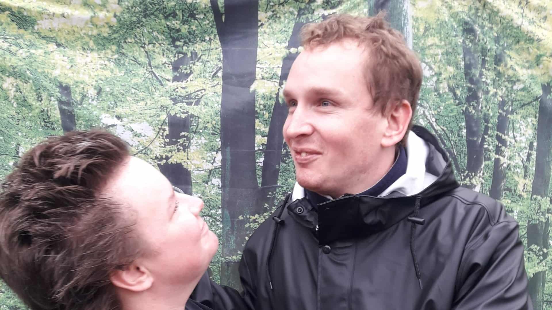 Ansat slog og trampede på Sabines mentalt handicappede bror: - Det var ...