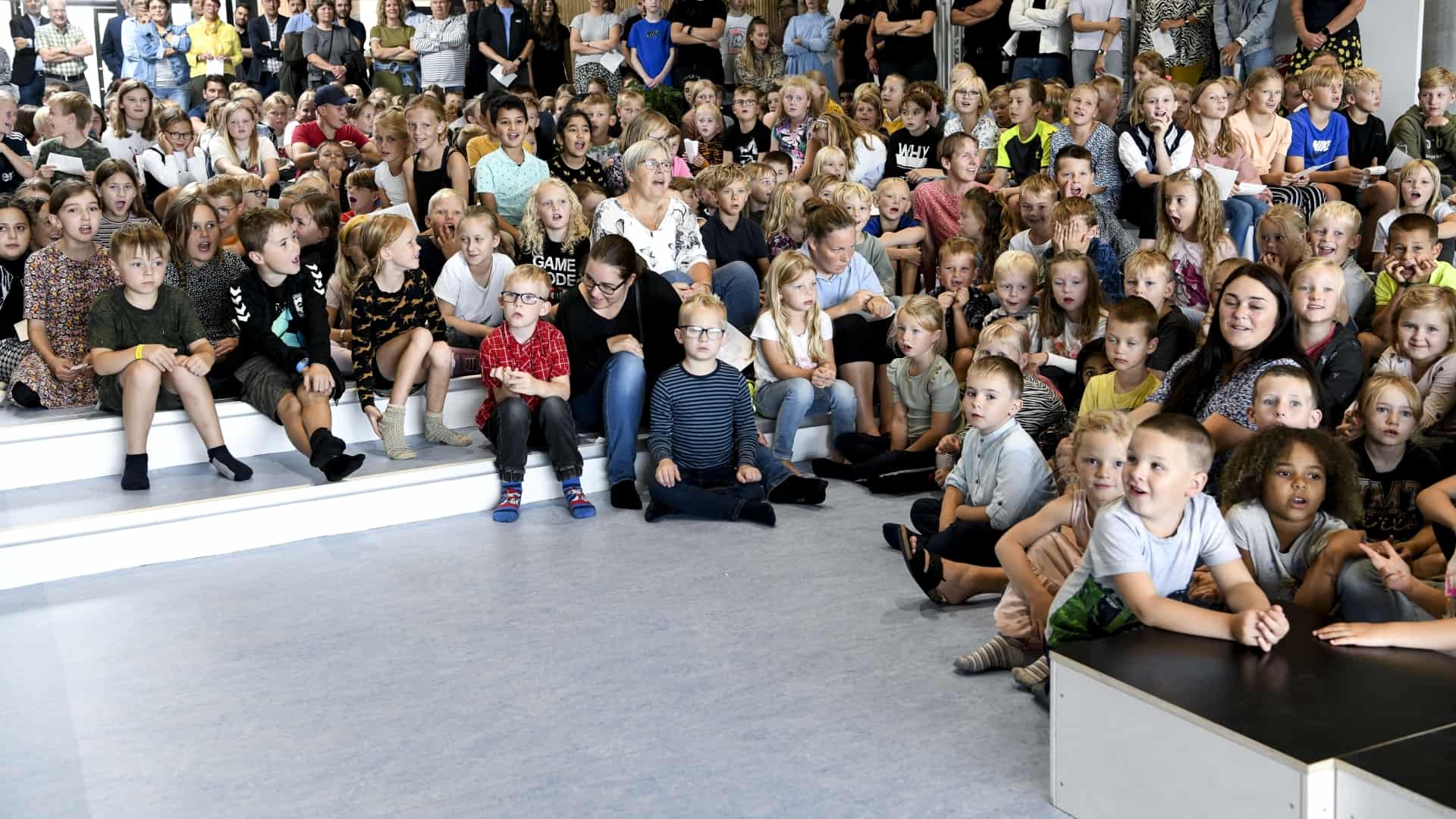 Skærbæks nye skole blev indviet med sang og taler | ugeavisen.dk