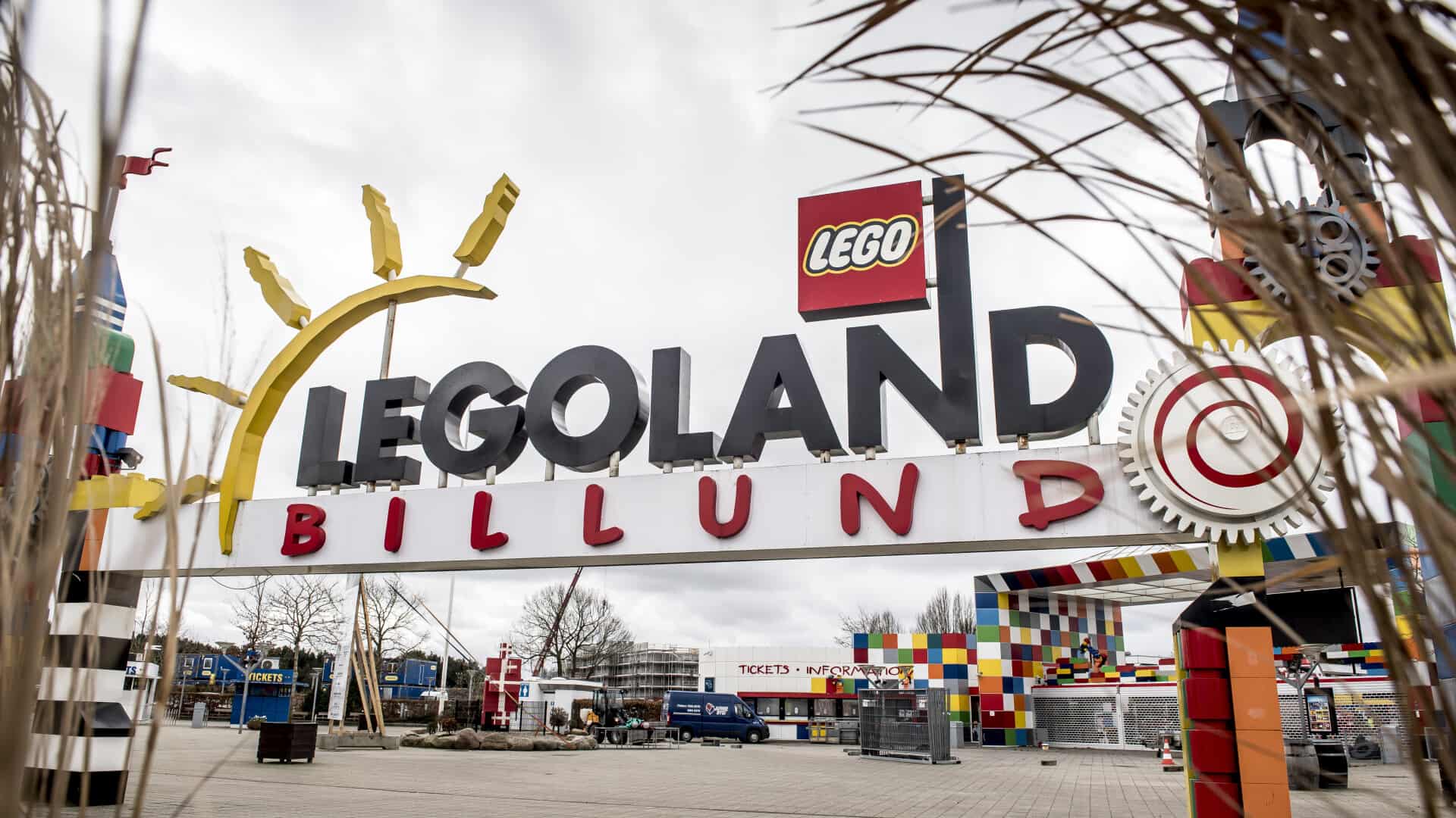 Større udrykning: Brand ved forlystelse i Legoland | frdb.dk