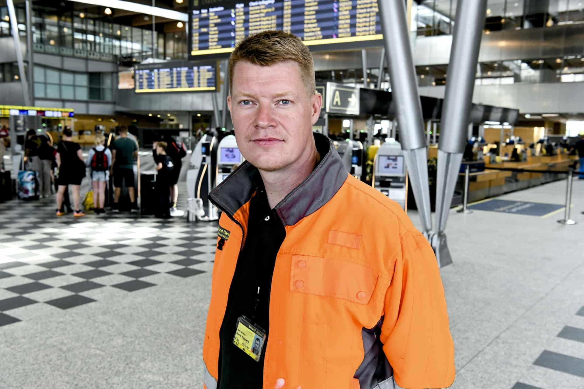 Lufthavnsansatte turde ikke tage hjem uden politieskorte: 'Fede ko ...