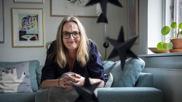 Rikke Hyldgaard er en af Danmarks bedste skribenter. Nu fylder hun 50 ...
