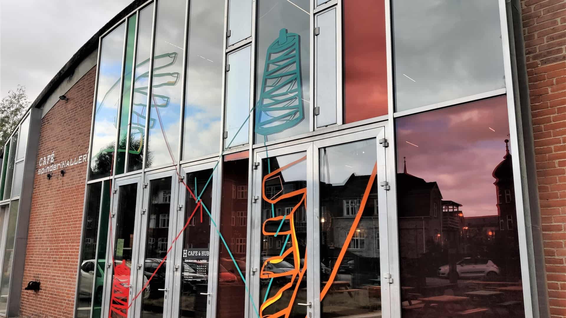 Café i Vestbyen skal have ny forpagter: Så mange penge skal der til for ...