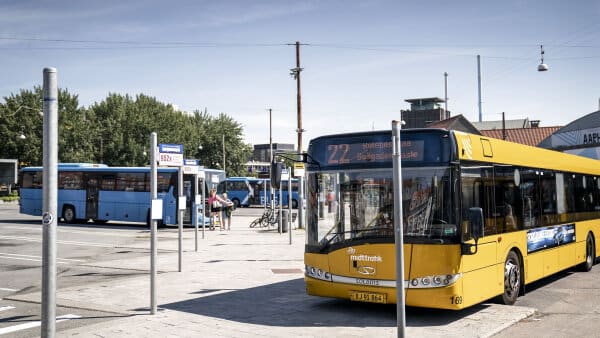 Regioner vil have penge til bus og tog med fra møde med minister ...