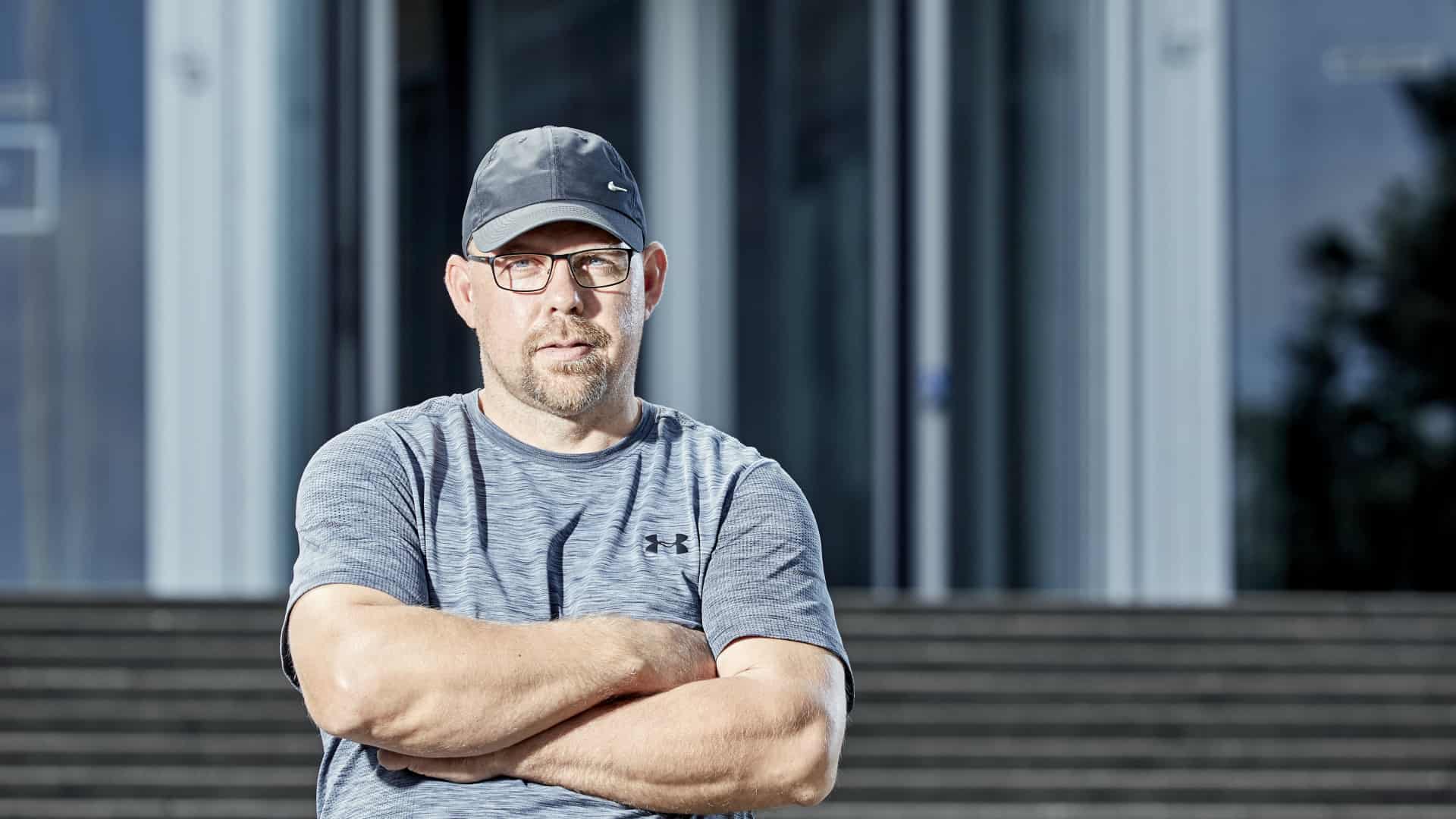 Tidligere ishockeyspiller Kim Foder blev af sin optiker advaret om en ...