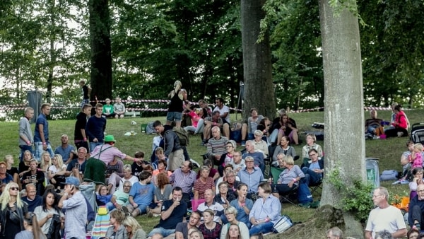Masser af plads til publikum ved Rock Under Bøgen | ugeavisen.dk