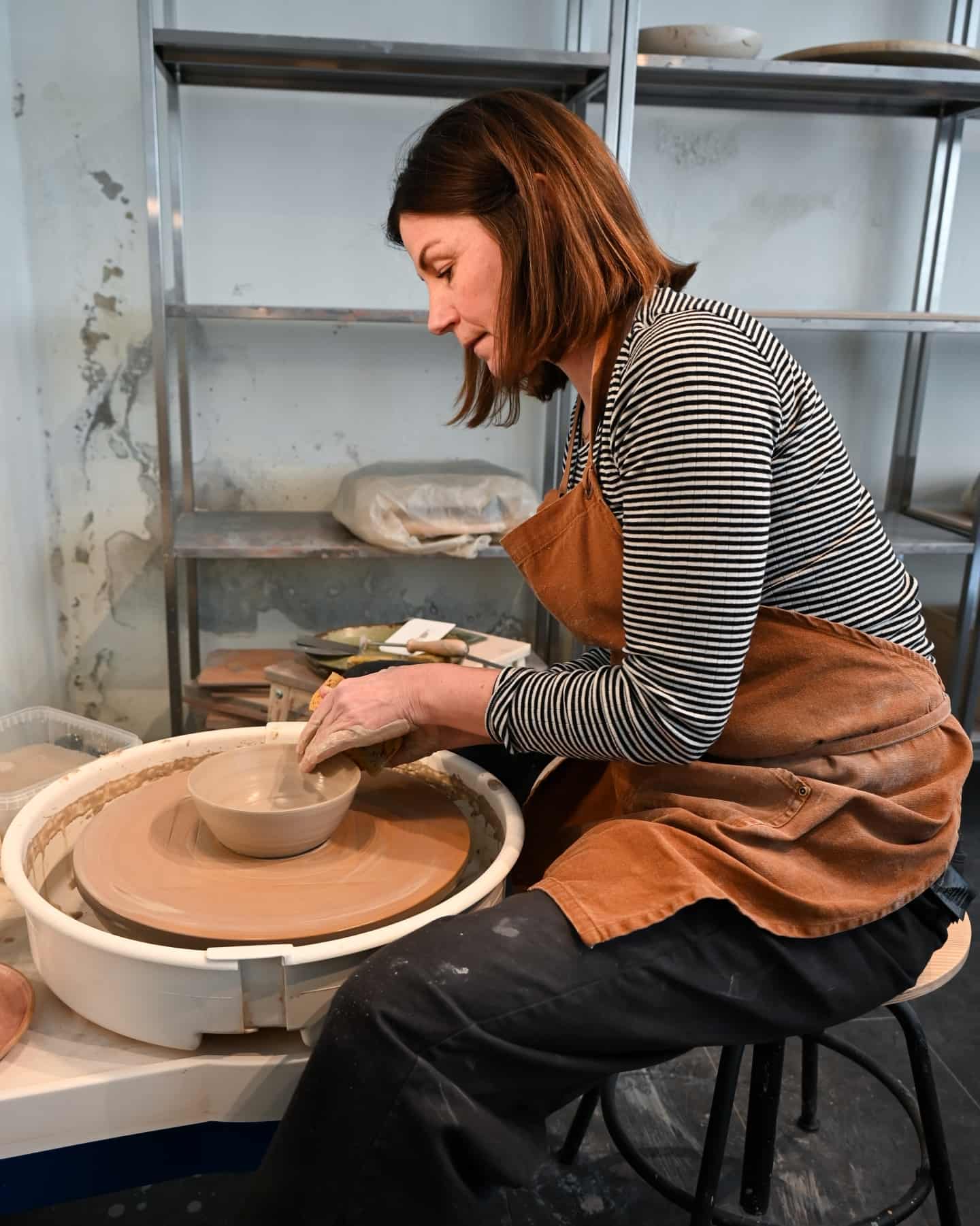 Hun bliver ofte spurgt, hvordan hun turde sadle om og åbne egen butik ...