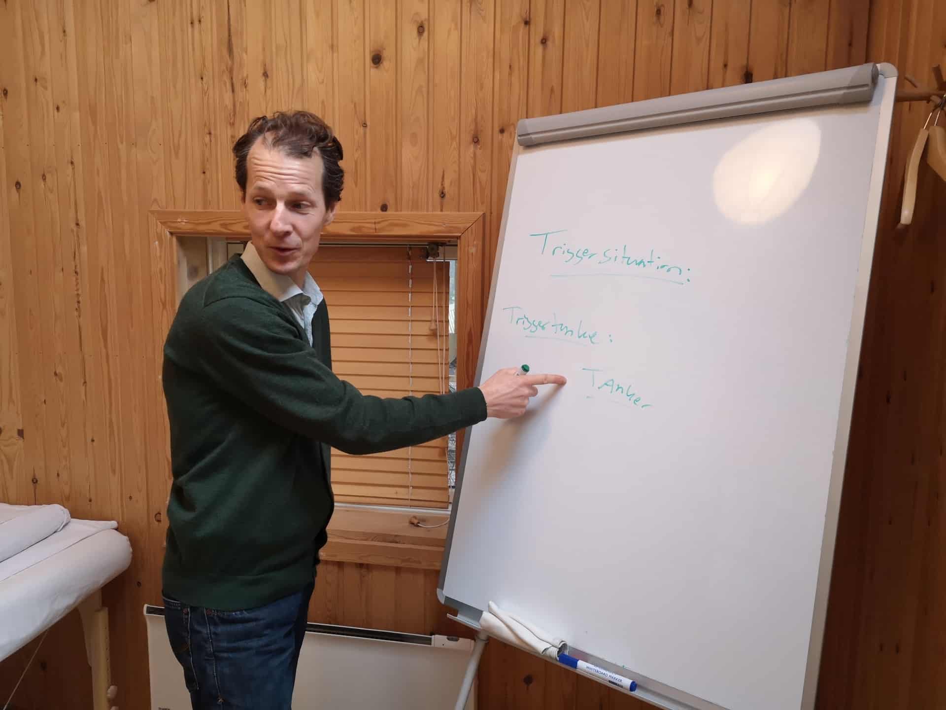 Magnus blev afhængig af smøger som barn og så døden i øjnene: Nu ...