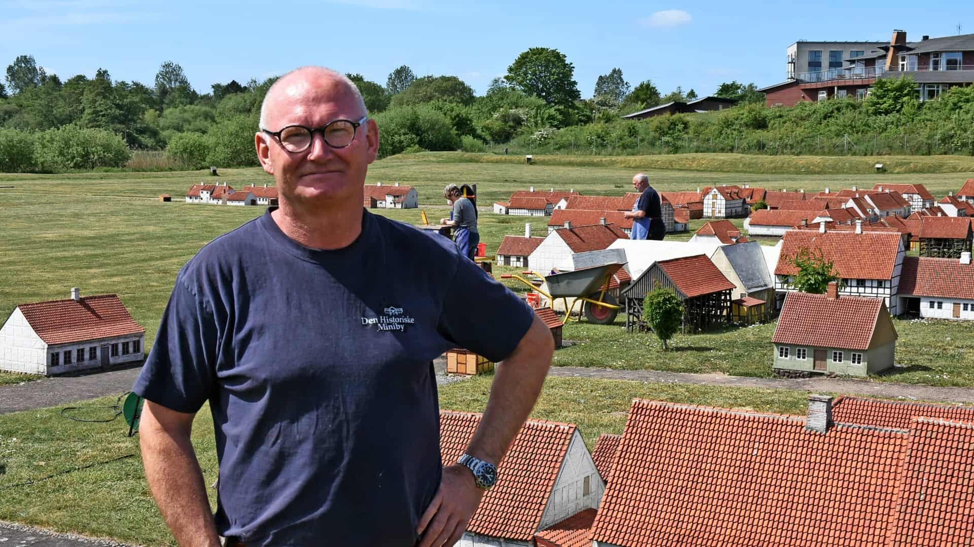 I dag åbner Den Historiske Miniby: Frivillige har meldt sig til ...