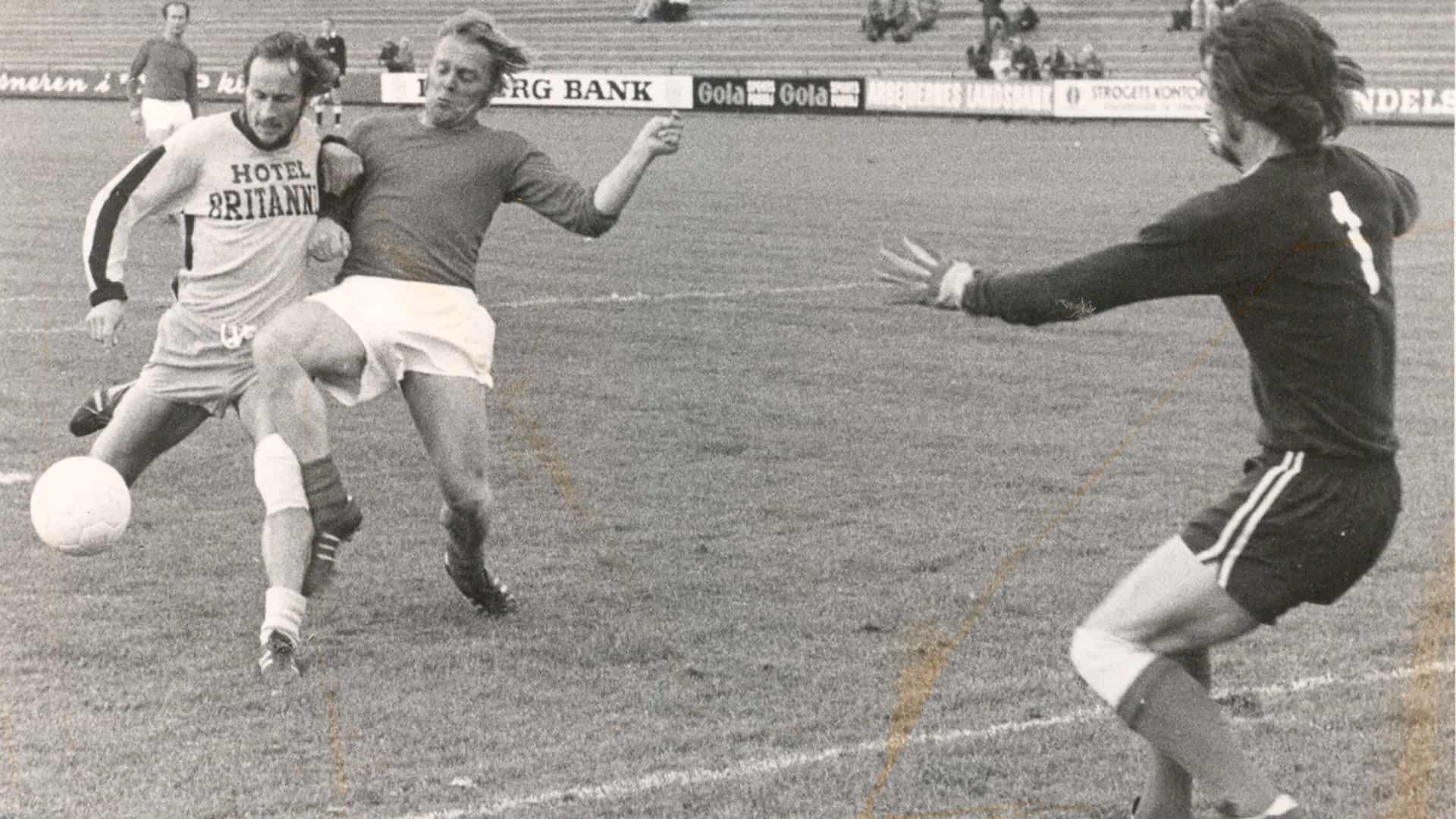 Den tidligere EfBer Carl Bertelsen fylder 80 år | jv.dk